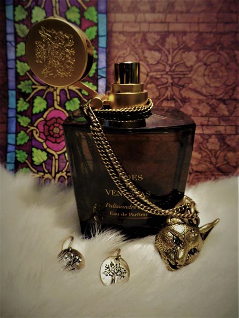 Palissandre d'Or Aedes de Venustas perfume - a fragrance for women and ...