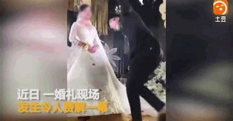 รวมรูปภาพของ แขกเลิ่กลั่ก เจ้าบ่าวโดนเจ้าสาว เมิน ทั้งงาน ฟิลขาดปาดอกไม้กระจาย ไม่แต่งมันแล้ว