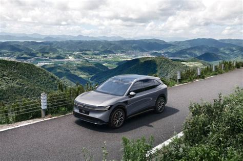 Zeekr 7x Configurator Goes Online With Blistering Charging Speeds