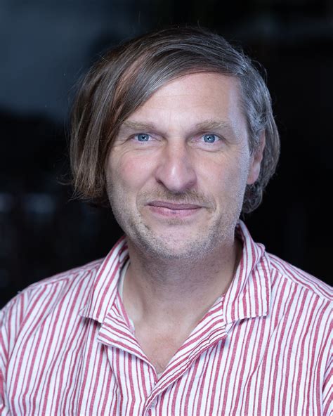 Jonathan Walters — Hand2mouth Theatre