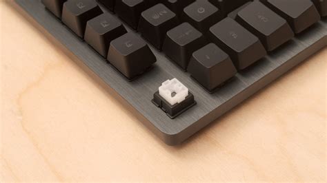 Logitech G513 Review