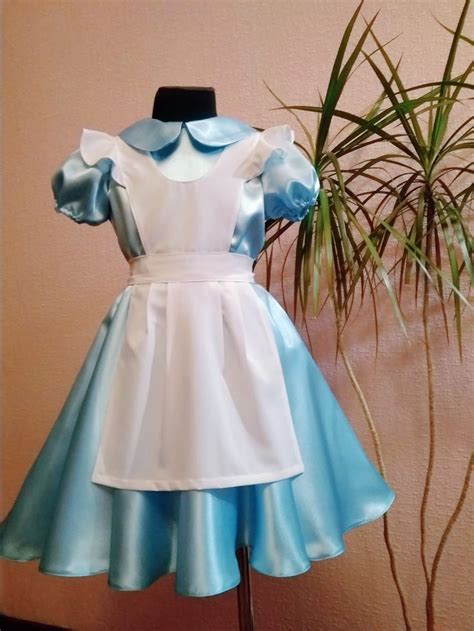 Костюм Алисы в стране Чудес Costumi Di Carnevale Carnevale Costumi
