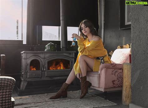 Simay Barlas Instagram Magazinizmir Gethu Cinema