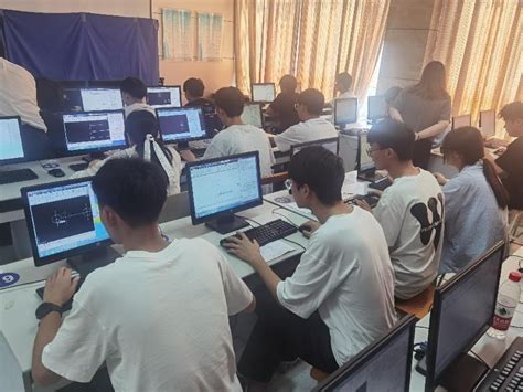 建筑与艺术系举行建筑cad高级绘图员考试