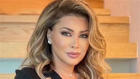 نوال الزغبي تتألق بإطلالة صيفية ساحرة