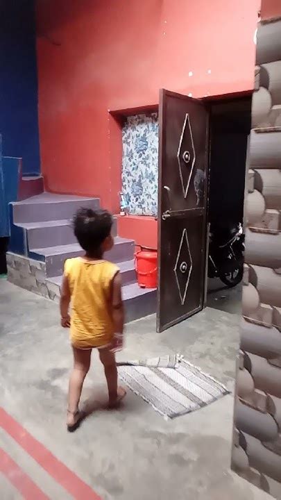 Tiya Apne Papa Ko Dhundhte Hue Youtube