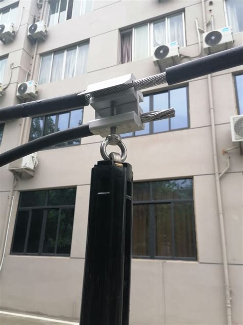 10KV带电作业引流线夹可搭接25 300导线 哔哩哔哩