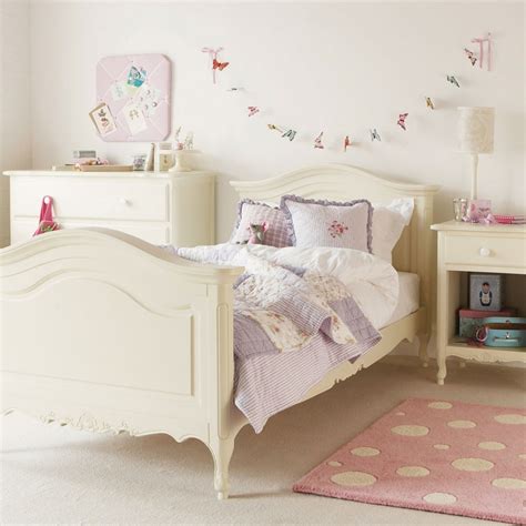 Única Boutique Quarto De Moçinha