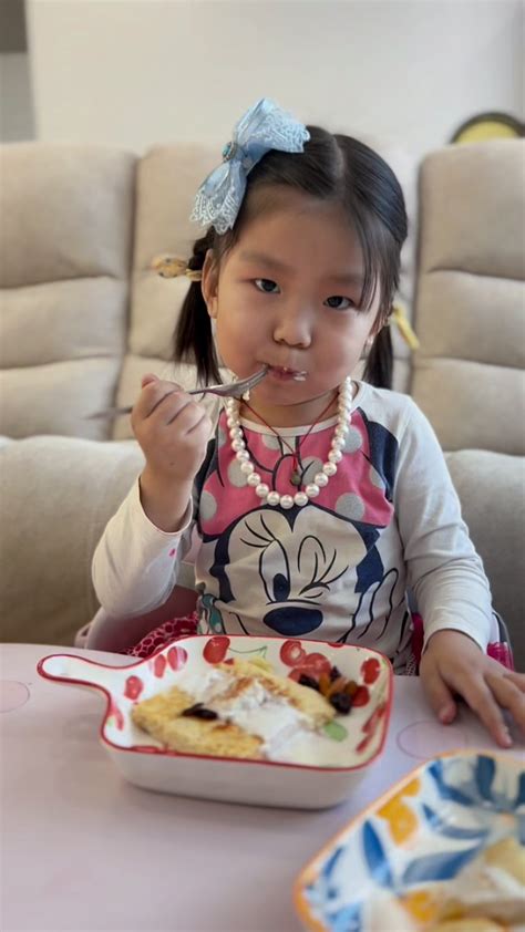 Хүүхдийн хооллолт өглөөний цай овъёостой амтлаг амттан 🥰 орцонд нь ️ 3ш өндөг Амтлаг тараг