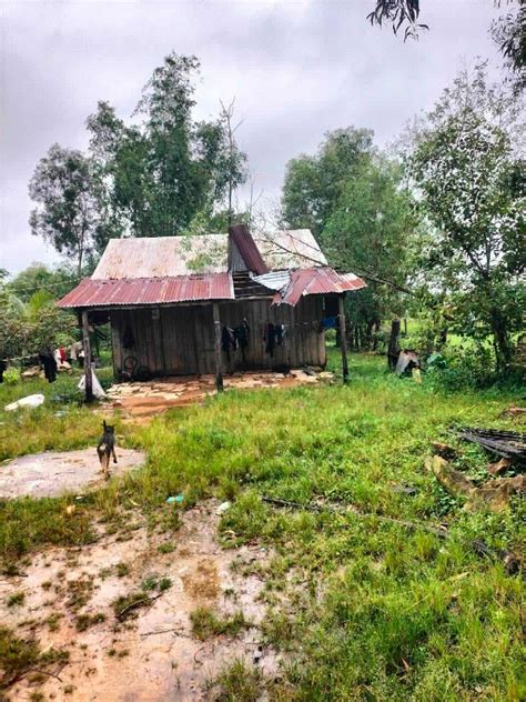 ព្យុះ ទី ហ្វុ ង ឈ្មោះ« វិ ផា បំ ផ្លា ញ ផ្ទះ ពលរដ្ឋ ១១ ខ្នង ក្នុងស្រុកព្រៃនប់ Koh Santepheap Daily