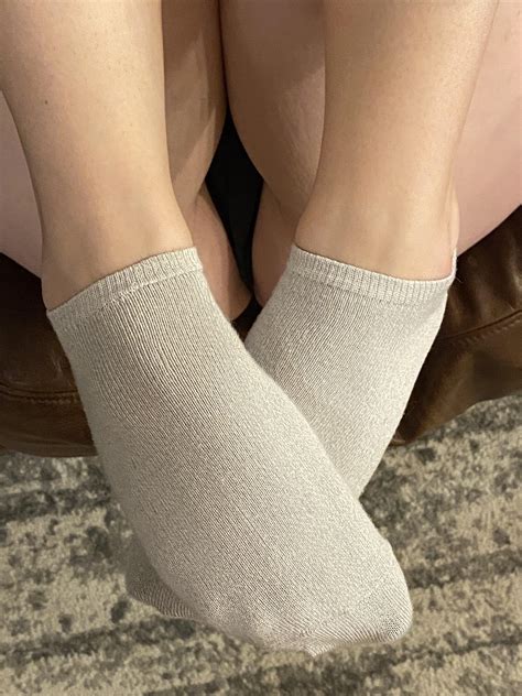 Basics 🖤 R Anklesockgirls