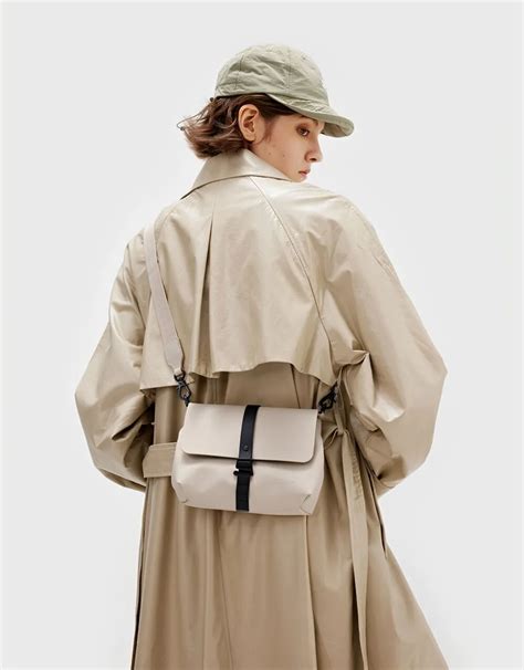 Spläsh Crossbody Bag Lightweight And Waterproof For Everyday Essentials