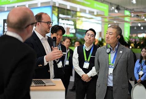 구자은 회장 독일 하노버 메세 참관 연합뉴스