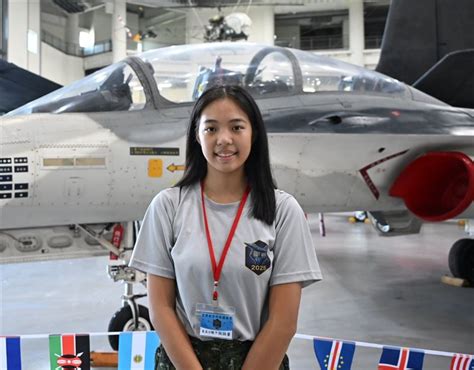 【114年全民國防教育暑期戰鬥營】充實軍事體驗 立定從軍目標 軍聞 【114年全民國防教育暑期戰鬥營】充實軍事體驗 立定從軍目標 青年日報