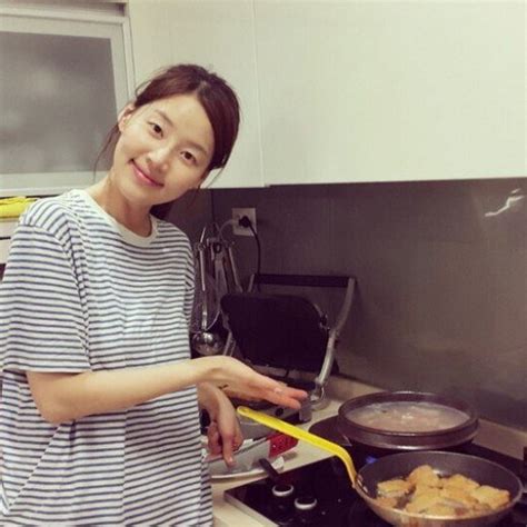 Han Ji Hye S Innocent Bare Face HanCinema The Korean Movie And Drama Database