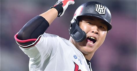 강백호 내 홈런 봤지 [md포토]