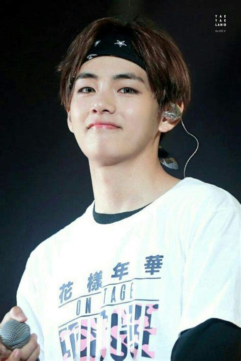 Taehyung With A Freaking Bandana K Pop Amino