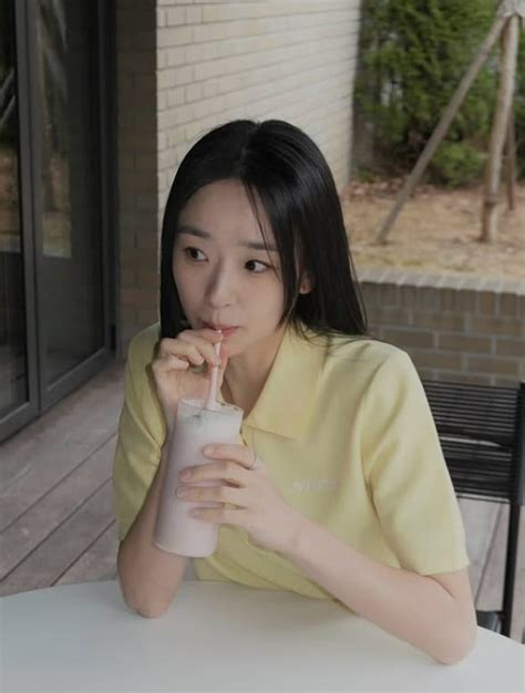 손연재 평범한 나들이룩 어느 정도면…미모의 여배우까지 게시물 공유