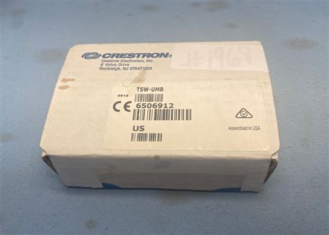 Crestron Tsw Umb 6506912 Universal Mounting Bracket Lpav