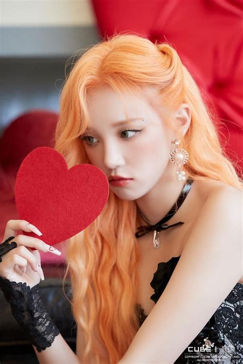 Yuqi Gi Dle Nxde Знаменитости Милые азиатские девушки Корейские