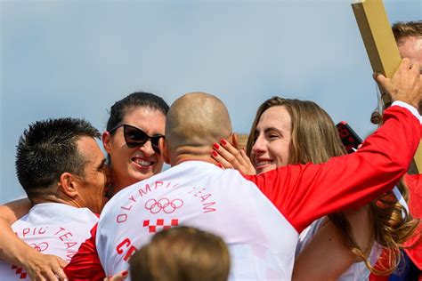 Može Li Ljepše Braća Sinković Nakon Osvojenog Zlata U Zagrljaju Svojih Supruga