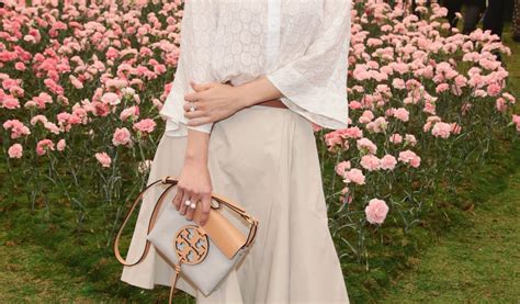 Ella Chen Net Worth In 2023 Wiki Age Weight And Height