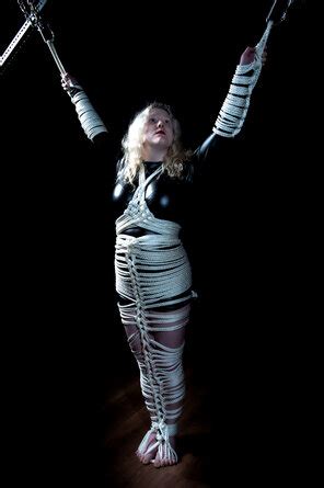 Shibari Suspension Porn Photos