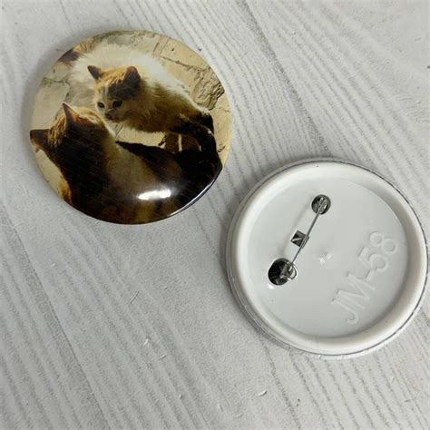 Закатний значок 58 мм Кошенята Id 2471478290 цена 35 ₴ купить на Prom Ua