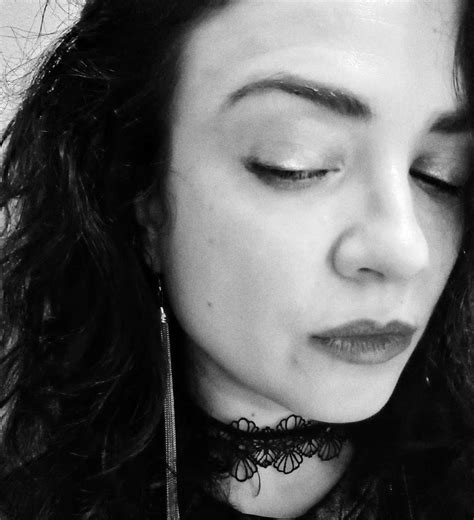 Moment Poetic Un Poem De Mina Decu O Mie De Semne