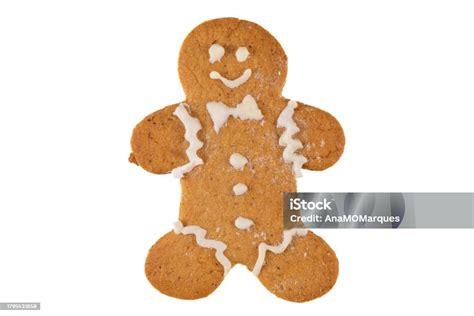 귀여운 신선한 진저 브레드 남자는 흰색 배경에 고립 된 로얄 아이싱으로 장식되어 있습니다 크리스마스 음식 생과자 배경입니다 새해 테마 갈색에 대한 스톡 사진 및 기타 이미지