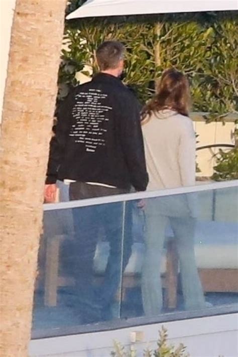 Jennifer Lawrence On The Balcony Of Her Malibu Beach House 05 09 2022