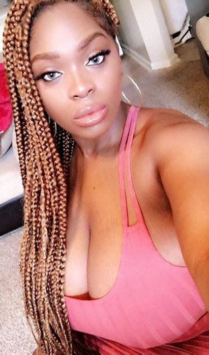 Xris De La Rosa Boobpedia Encyclopedia Of Big Boobs