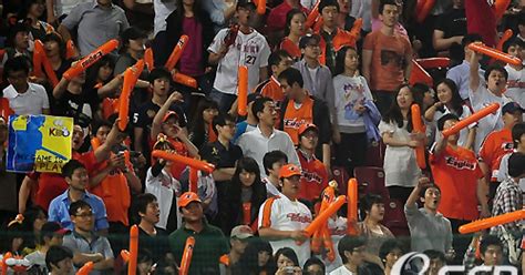 [사진]조인성에게 야유보내는 한화 팬들