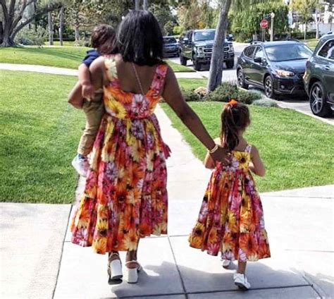 Mindy Kalings Daughter Learns Thriller Dance Before Halloween Watch