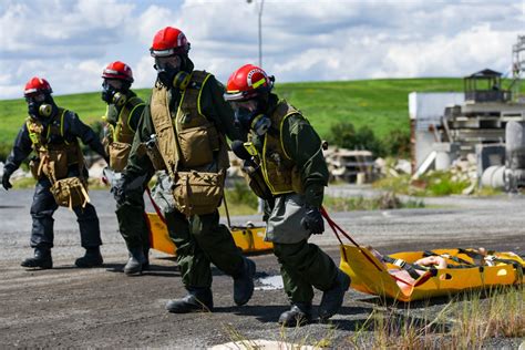 Soldiers First Responders Hone Emergency Response Skill Sets In D C