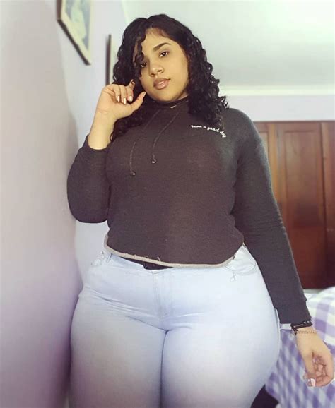 Pin On Mssnma Big Girl Fashion Curvy Woman Curvy Outfits