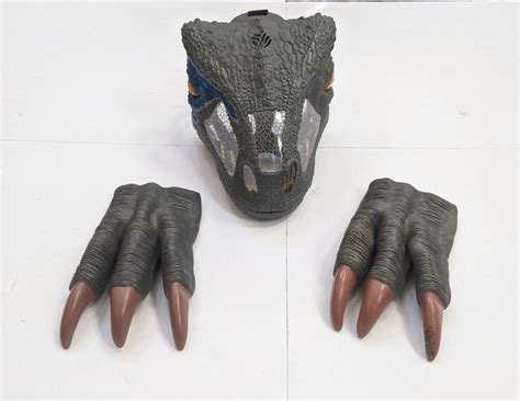 Jurassic World Chomp N Roar Blue The Velociraptor Mas Gem