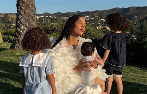 Tradwife Or Millionaire How Nara Smith Redefines Traditional Roles With Modern Success Ibtimes Uk