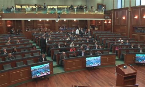 Косовското Собрание расправа за четиригодишното владеење на Албин Курти Либертас