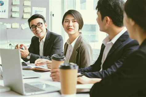 Outsourcing And Offshoring Pros And Cons And Differences