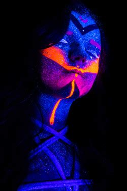 Gallery London Neon Naked Life Drawing Class