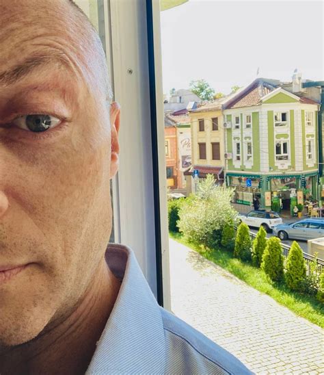 Губим време в самосъжаление при изневяра Защо Партньорите В Една Връзка Се Разделят с гост