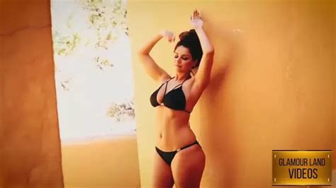 The Secretary Exposes Her Boobs And Seduces The Boss Into Renting The Room For A Three Hour