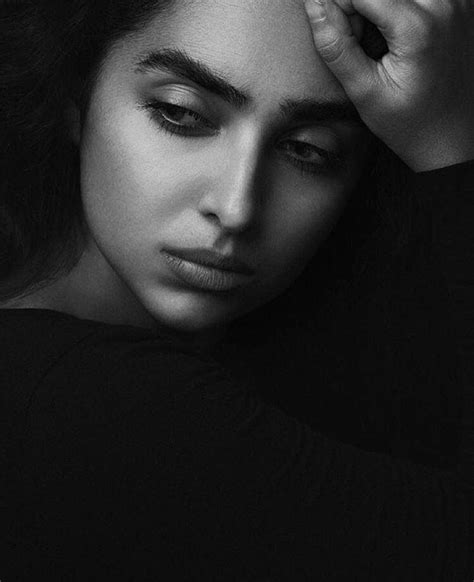 مه تنیا و تو تنیا چی برگِ زردیم عکس ویسگون