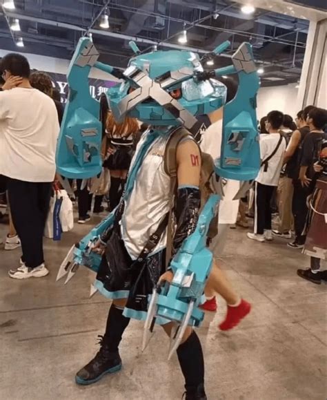 Pin By Ed On In 2024 Miku Hatsune Vocaloid Hatsune Miku