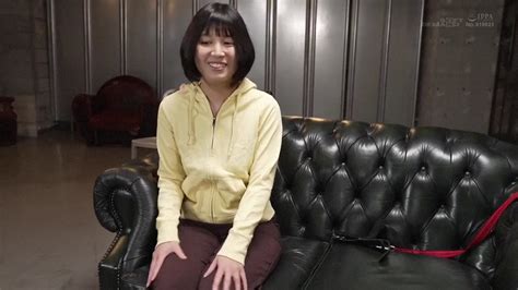 実家暮らしの隠れ肛門ビッチ アラサー喪女 埼玉 川越 通り ゲームショップ店員 星奈さん（仮名・28歳） 初av出演 大量浣腸 Atom 3穴sex もっと、背面駅弁！