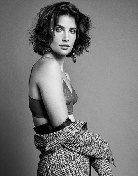 Cobie Smulders Model Portfolio