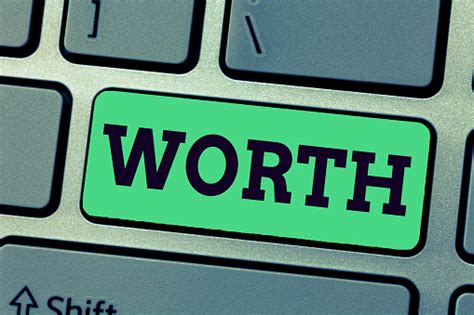 가치가 필기 텍스트 쓰기 충분히 지정 하는 합계 항목 값에 상응 하는 개념 의미 좋은 중요 한 감사에 대한 스톡 사진 및 기타 이미지 Istock