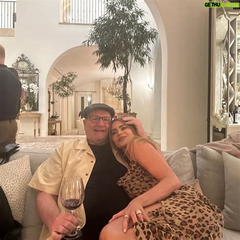 Sofía Vergara Wiki Biography Age Gallery Spouse And More