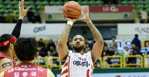 피 튀긴 혈투 끝에 웃은 오리온스 시리즈는 원점 피 튀긴 혈투 끝에 웃은 오리온스 시리즈는 원점